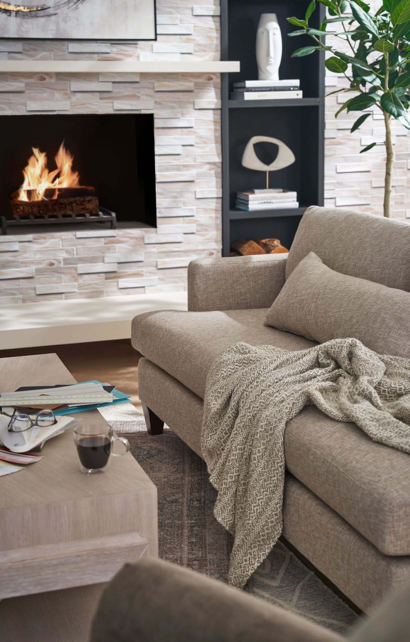 Sofas and Sectionals | La-Z-Boy Comfort Studio