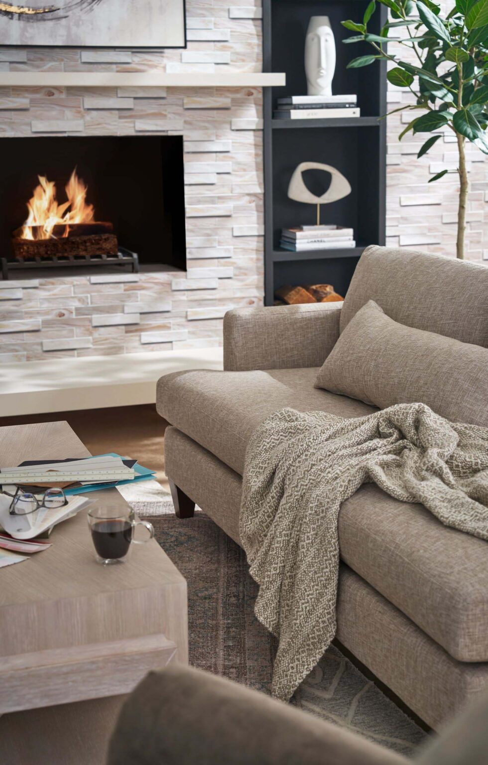 Sofas and Sectionals | La-Z-Boy Comfort Studio